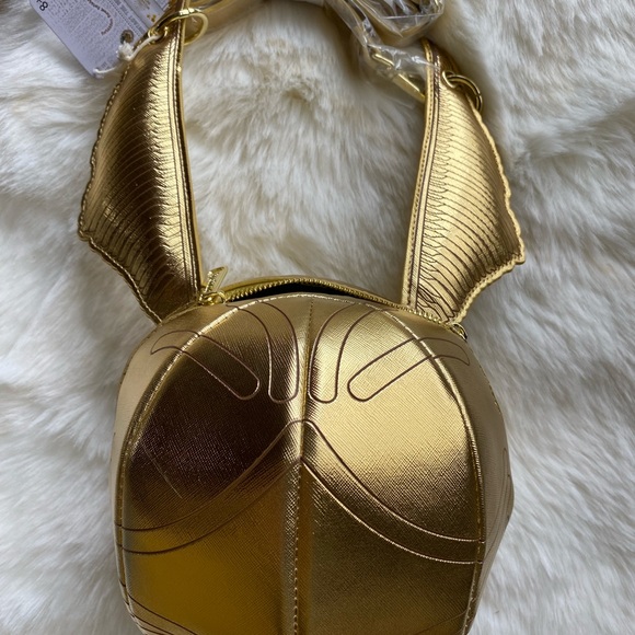 Loungefly | Bags | Loungefly Harry Potter Golden Snitch Crossbody Bag ...
